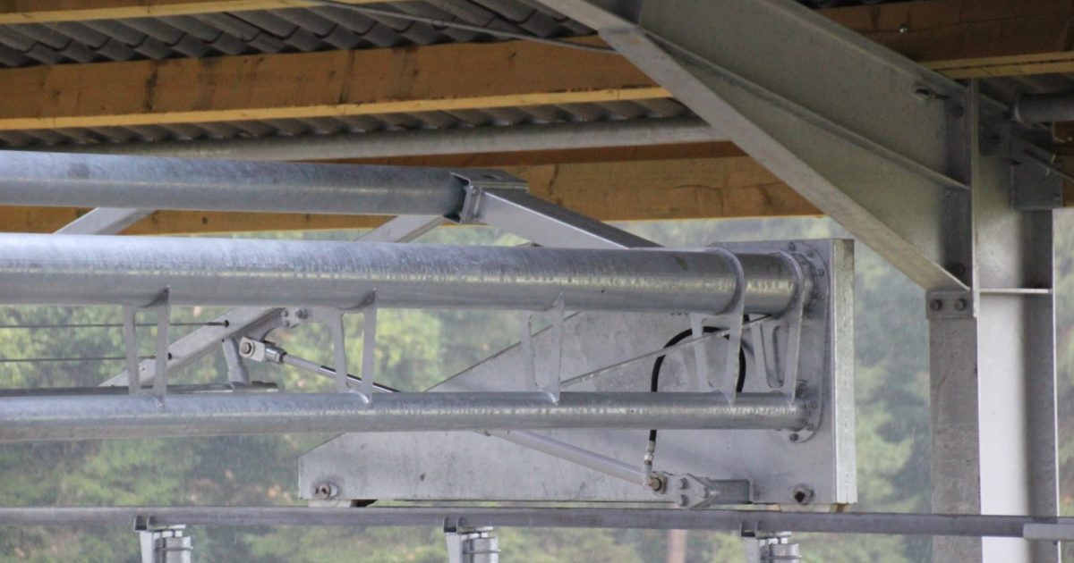 Crowd Gate - Milking Parlor Entrance - Holding Pen | BouMatic